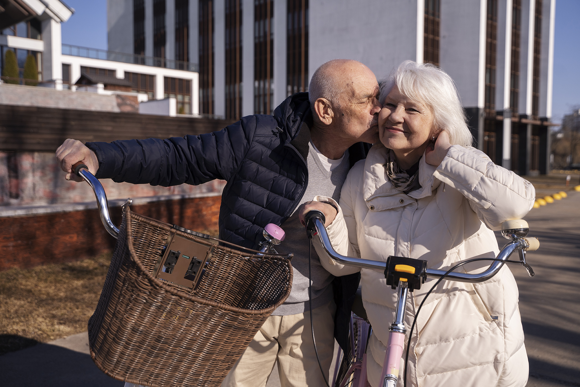 Qu’est-ce que la loi bien vieillir ? - Actu seniors - Booking Seniors
